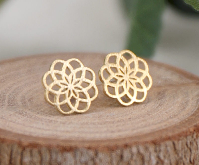 Maya Gold Flower Stud Earrings - Gift ideas for that special person for ...