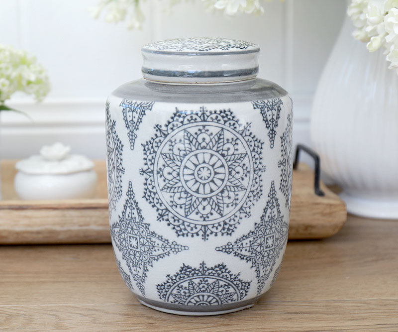 Novara Grey & White Ginger Jar Tall