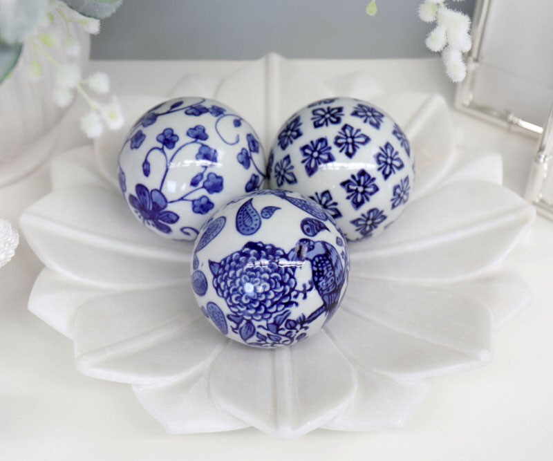 Peony Set 3 Blue & White Ceramic Balls - 7cm