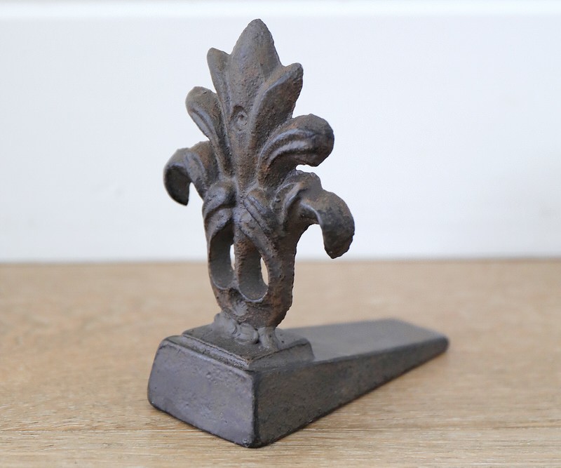 Door stops, door stoppers & wedges - French Knot