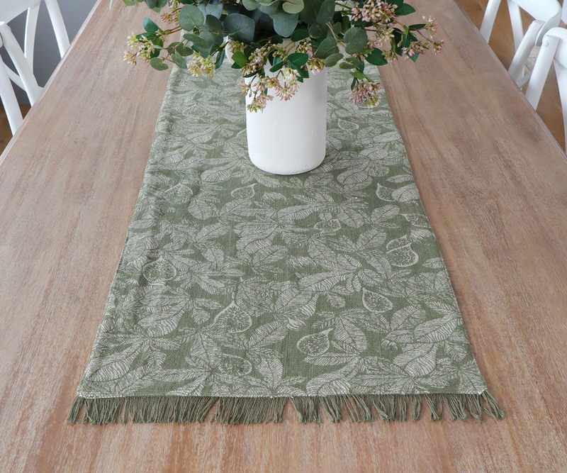 Gypsy Rover Scallop Jute Table Runner - 180cm