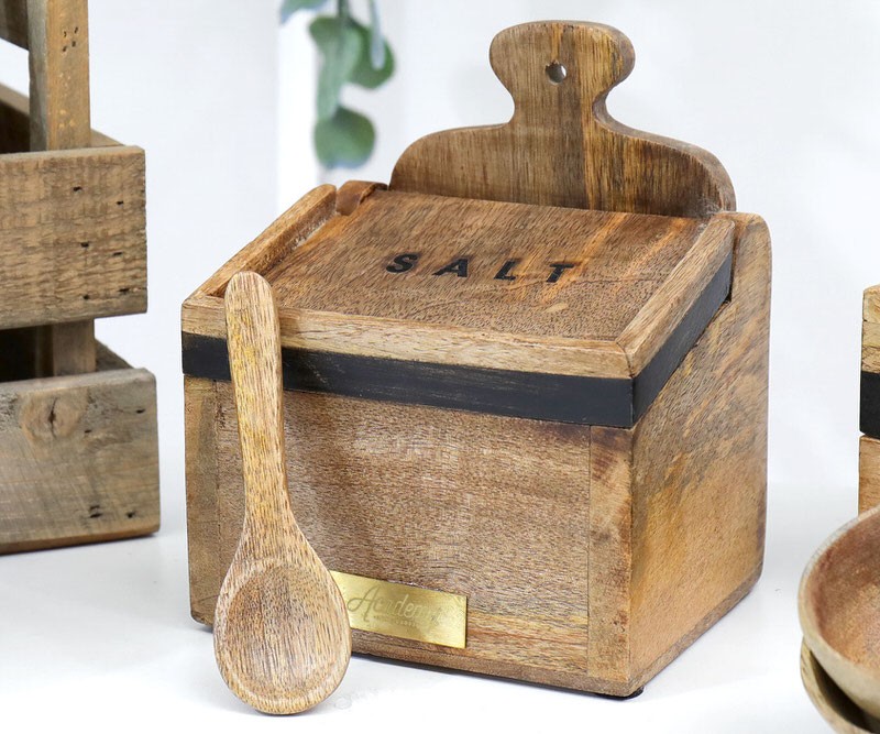 Food storage and canisters