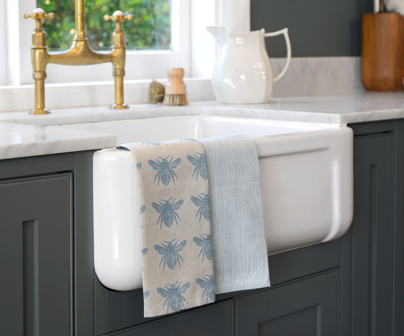 Set 2 Blue Honey Bee Tea Towels - Beautiful home decor at French Knot