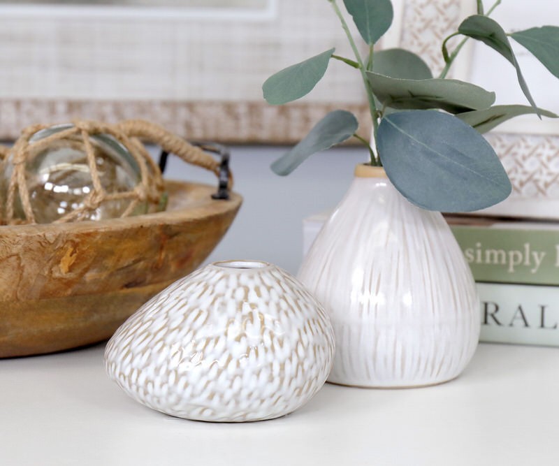 Dune White Teardrop Bud Vase